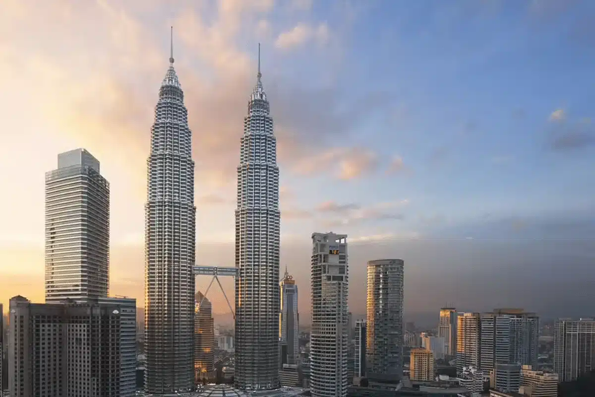 Singapore Leading Industries Report 2026 | Top 5 Key Sectors - Top 50 ...